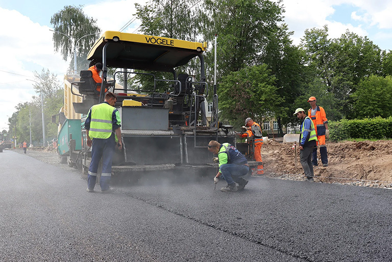 Why Hiring the Right Paving Near Me Company Matters - Black Tar ...